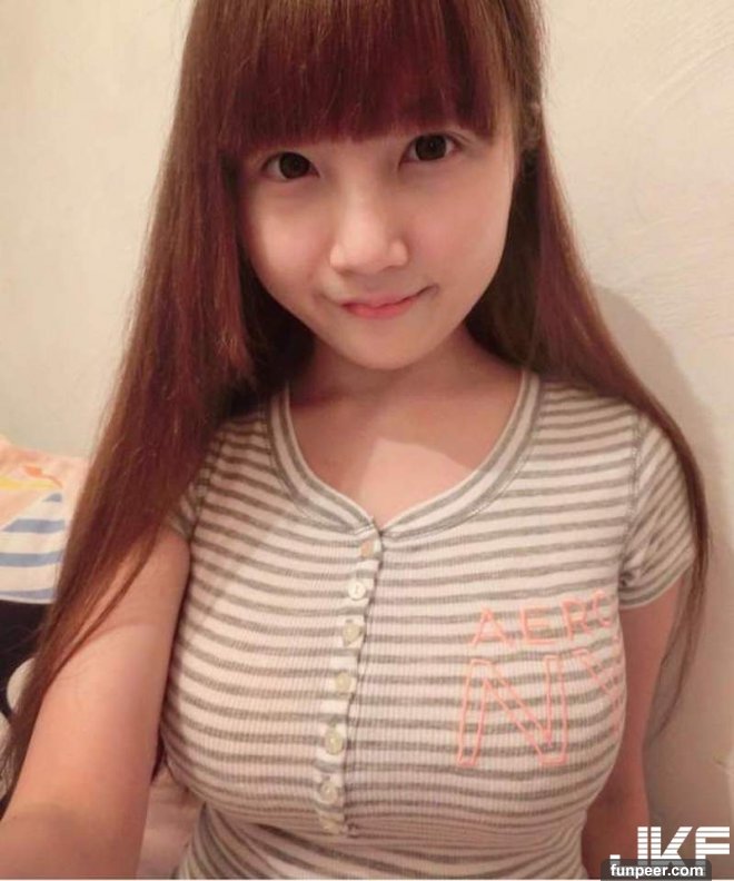 嘴嘟嘟奶肉肉！「大胸學生妹」人緣太好！畢業當天一堆人想「在她奶上簽名」！